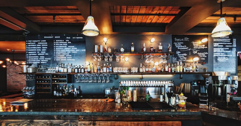 set the bar: Idiom Meaning and Origin - The Village Idiom