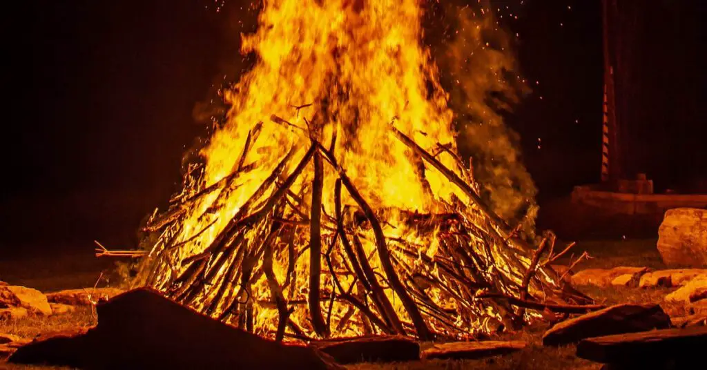 give someone the boot: Idiom Meaning and Origin - The Village Idiom