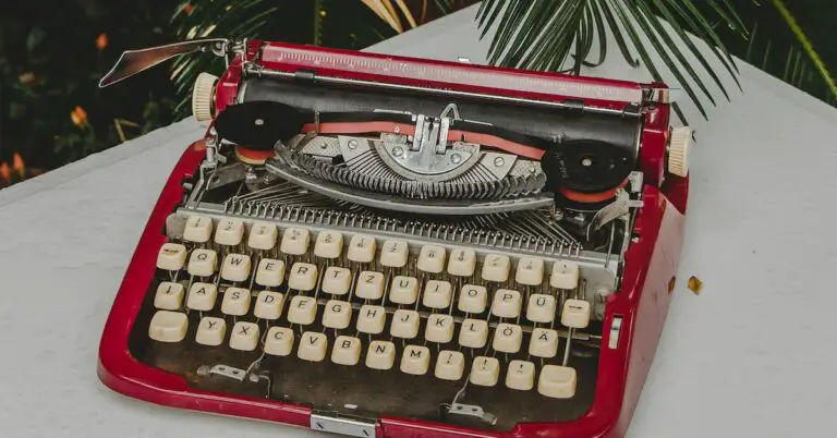 bury the lead: Idiom Meaning and Origin - The Village Idiom