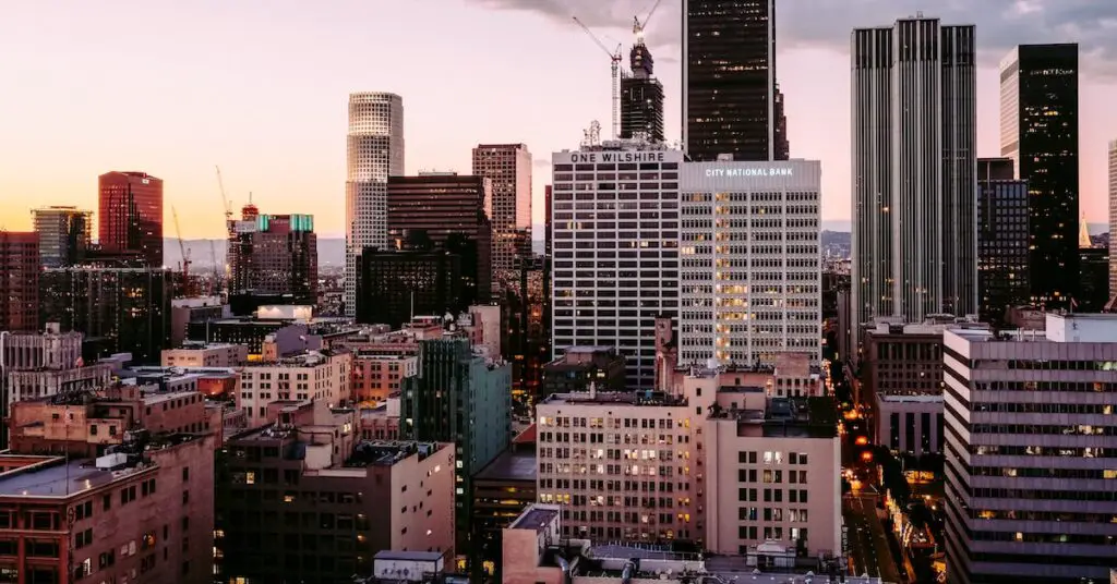 go downtown: Idiom Meaning and Origin - The Village Idiom