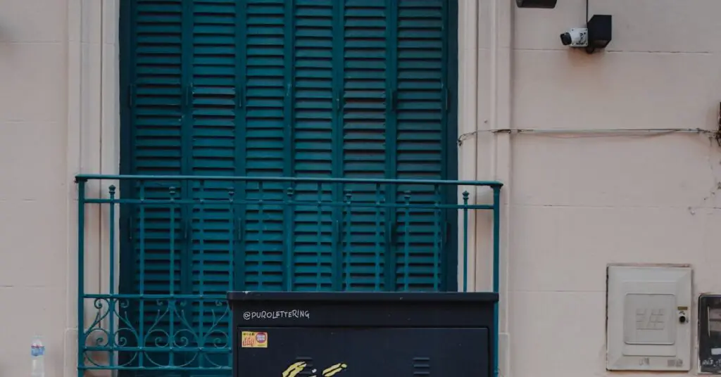 draw in: Idiom Meaning and Origin - The Village Idiom