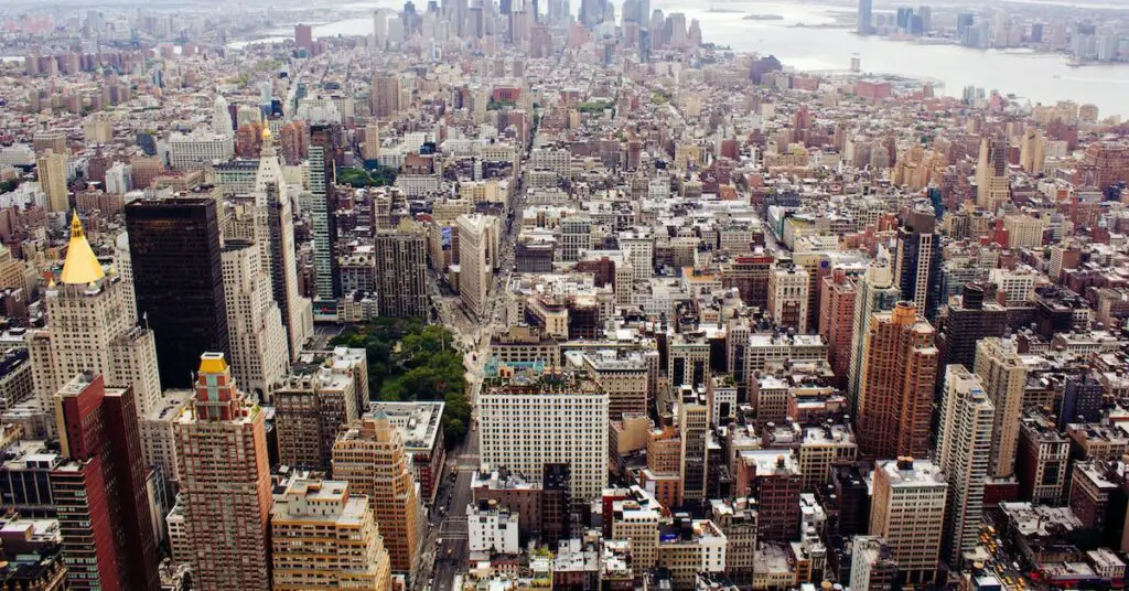 off the grid: Idiom Meaning and Origin - The Village Idiom