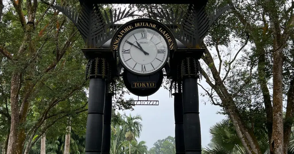 sign off: Idiom Meaning and Origin - The Village Idiom