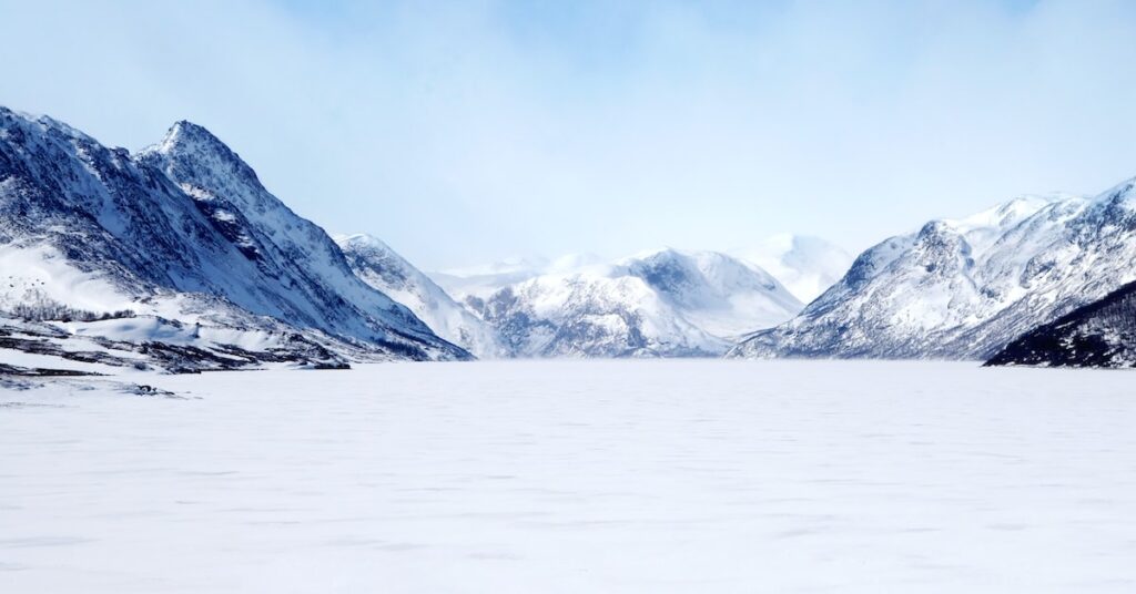 snowed under: Idiom Meaning and Origin - The Village Idiom