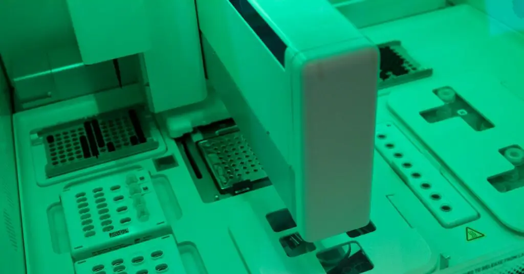 weigh in: Idiom Meaning and Origin - The Village Idiom